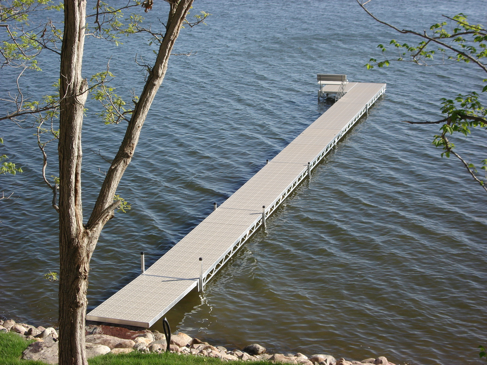 Roll-In Docks - Pier Pleasure